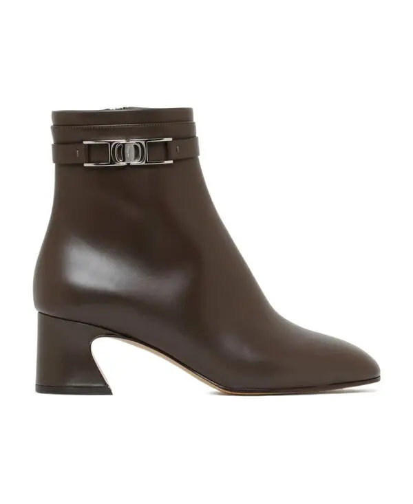 FERRAGAMO Rego 55 Logo-plaque Ankle Boots - Black