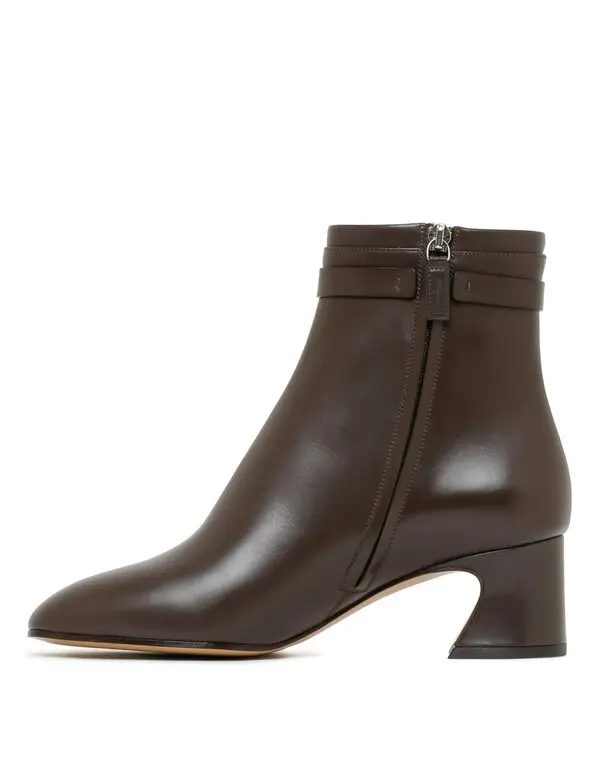 FERRAGAMO Rego 55 Logo-plaque Ankle Boots - Black