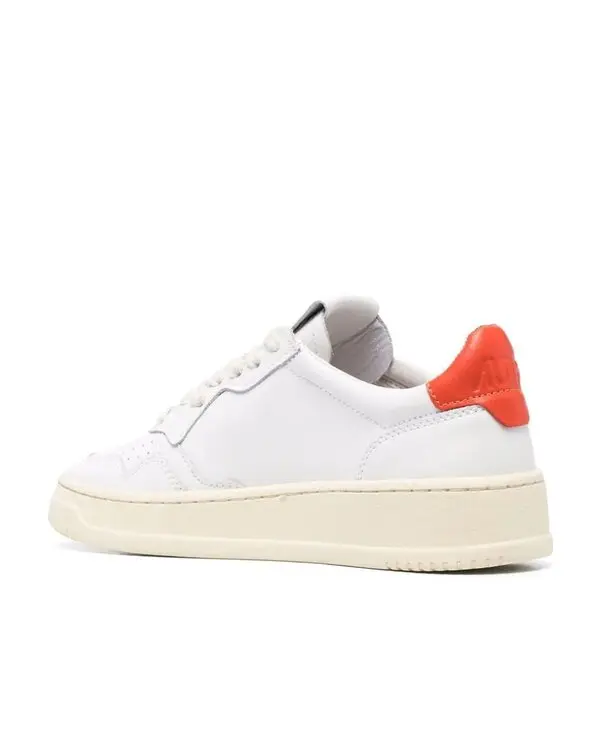 AUTRY Logo Patch Low-top Sneakers - White