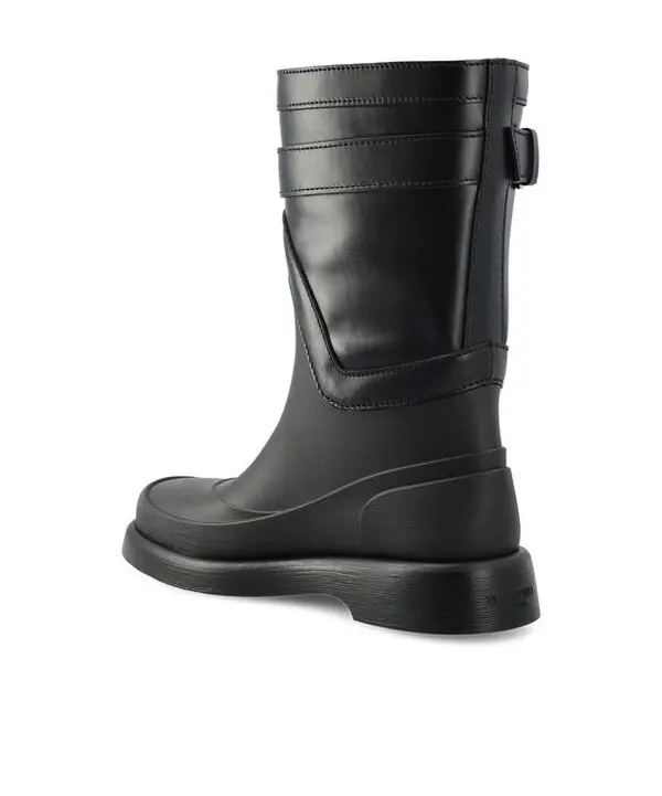 Valentino Garavani Logo Plaque Round Toe Boots