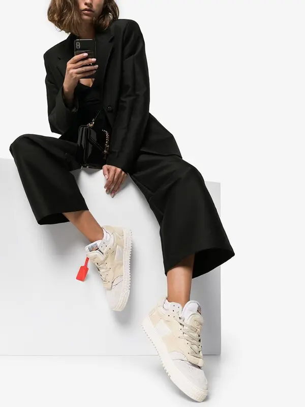 Off-White 4.0 Low Top Sneakers