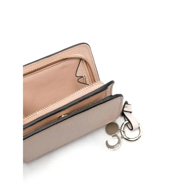 Chloé Alphabet Logo Clip