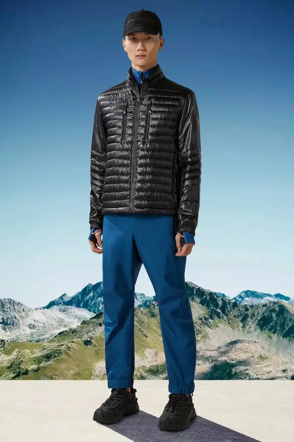 Moncler Pontaix Short Down Jacket - Black