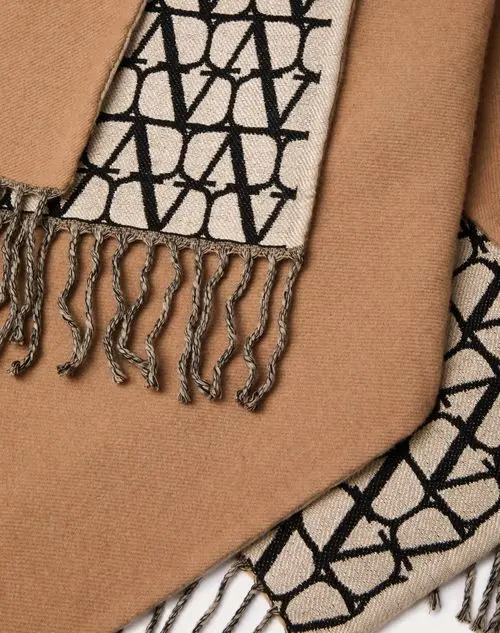 Valentino Garavani V-neck Fringed Edge Cape
