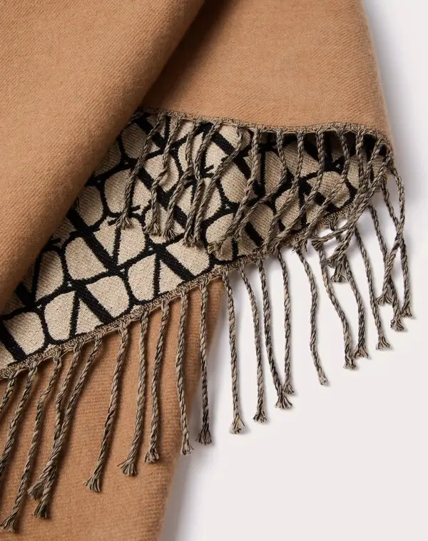 Valentino Garavani V-neck Fringed Edge Cape