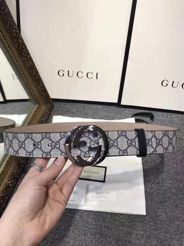 Gucci Gg Supreme Monogrammed Buckle Belt - Nude