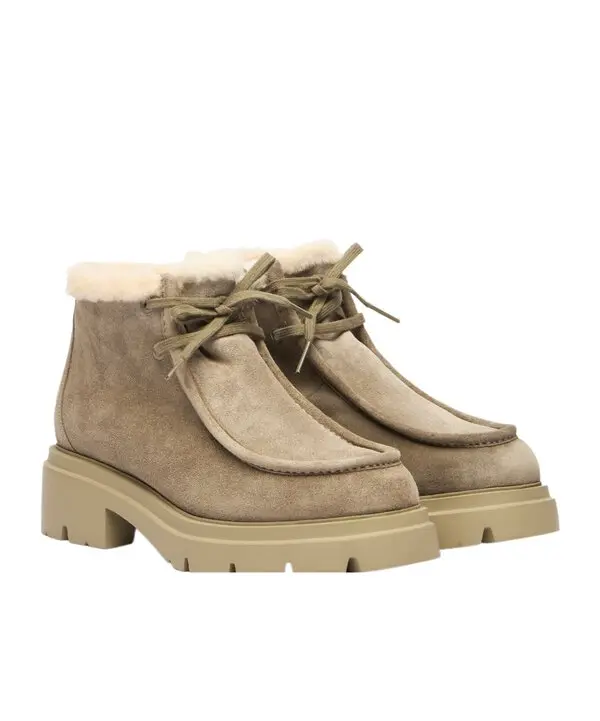 STUART WEITZMAN Hudson Shearling Chukka Boots - Brown