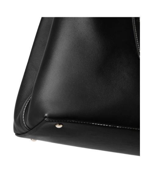 Gucci Gg Emblem Medium Tote Bag - Black