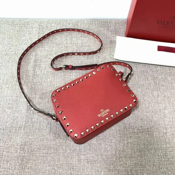 Valentino Garavani Rockstud Camera Shoulder Bag - Red