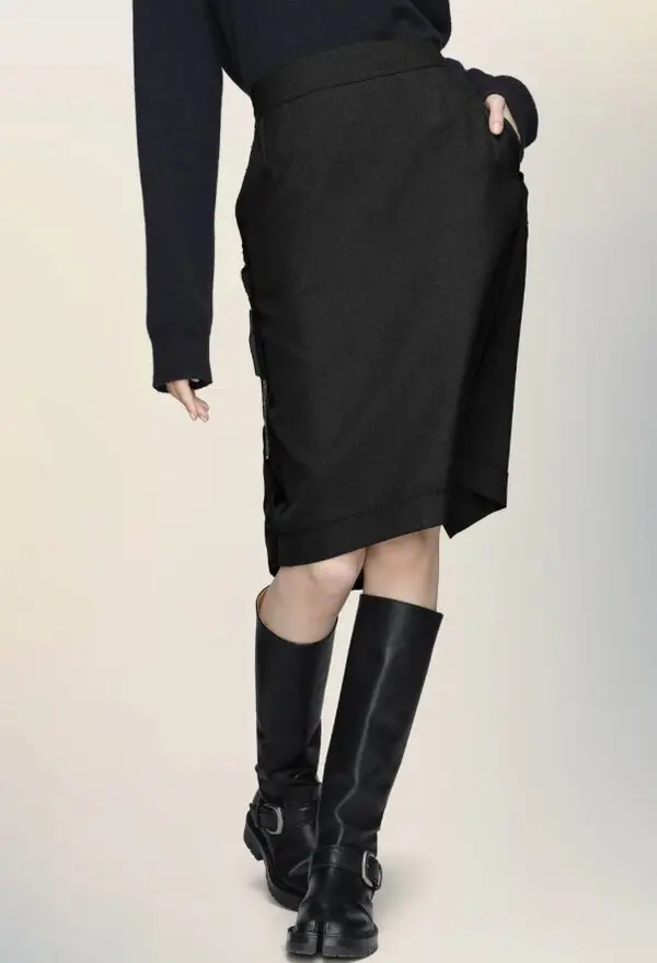 MAISON MARGIELA Midi Skirt With Raw Hem And Contrast Panels - Black