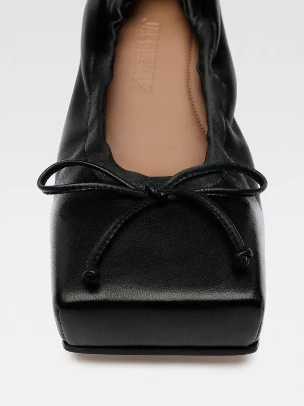 Jacquemus Bow Detail Square Toe Flats