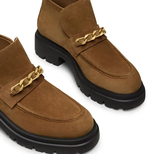STUART WEITZMAN Soluxe Hudson Chukka Boots With Chain Embellishment