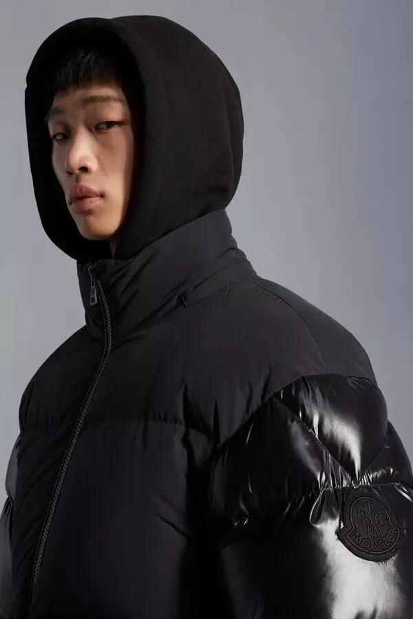 Moncler Bressay Down Jacket With Removable Hood