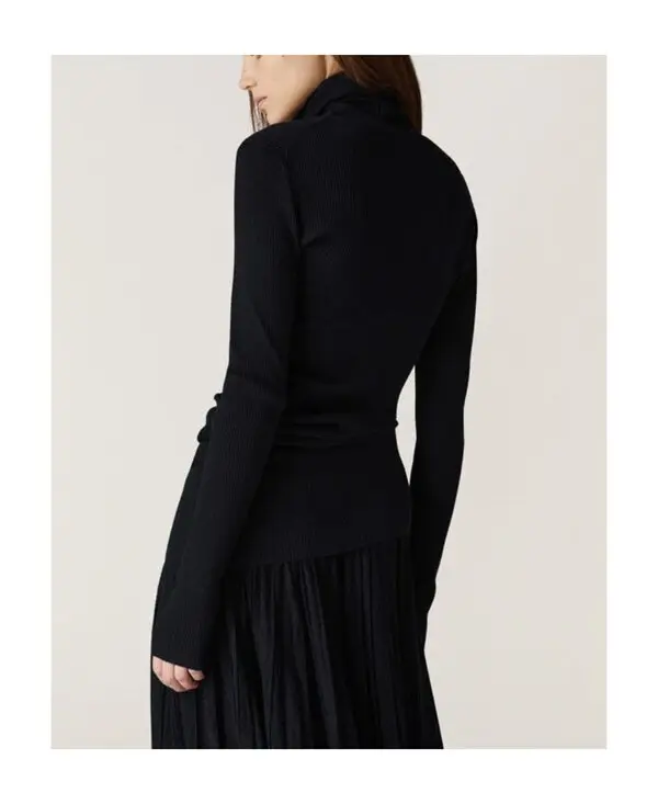 Loro Piana Long-sleeved Ribbed Turtleneck Sweater