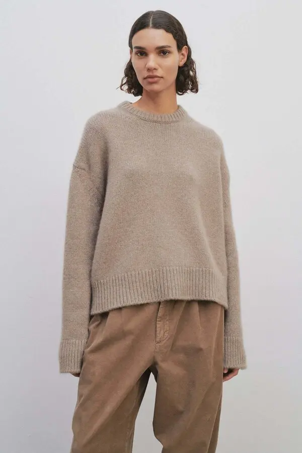 THE ROW Long-sleeved Cashmere Sweater