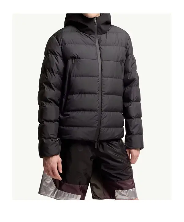 Moncler Logo Patch Zip-up Padded Jacket - Black