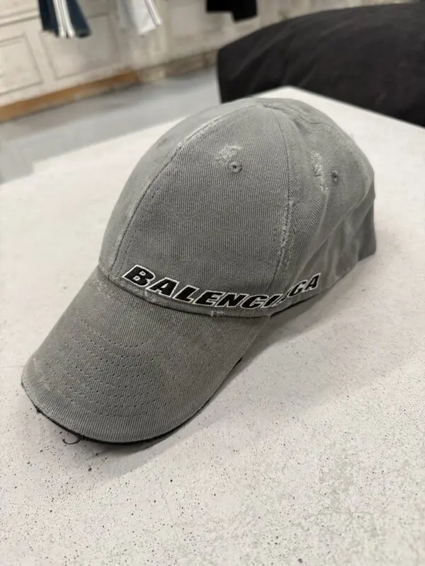 Balenciaga Logo Embroidered Baseball Cap - Gray