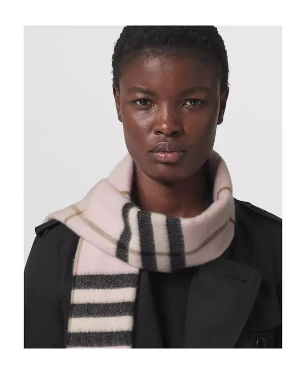 Burberry The Classic Checked Fringed Scarf - Pink