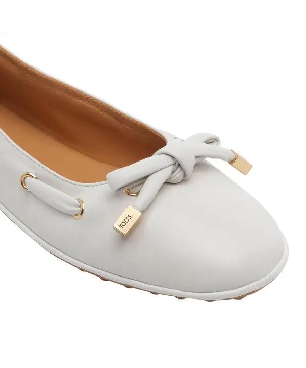 TOD'S Round Toe Ballet Flats With Bow Detailing