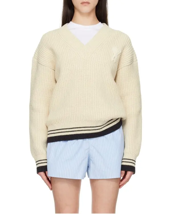 AMI Paris Long-sleeved V-neck Jumper With Crochet Patch - No