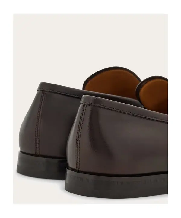 FERRAGAMO Gancini Decorative Loafers - Black
