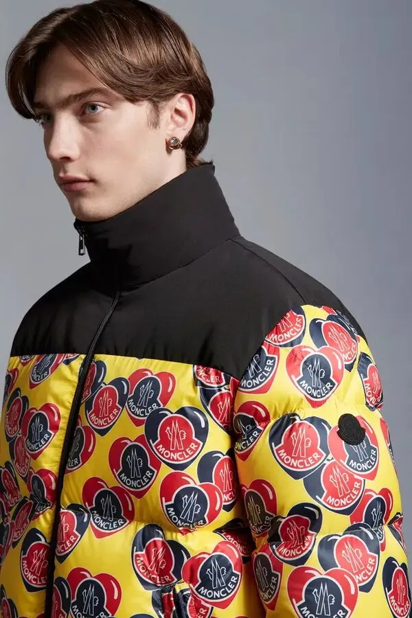 Moncler Antares Zip-up Short Down Jacket With Heart Motif
