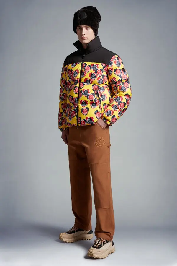 Moncler Antares Zip-up Short Down Jacket With Heart Motif
