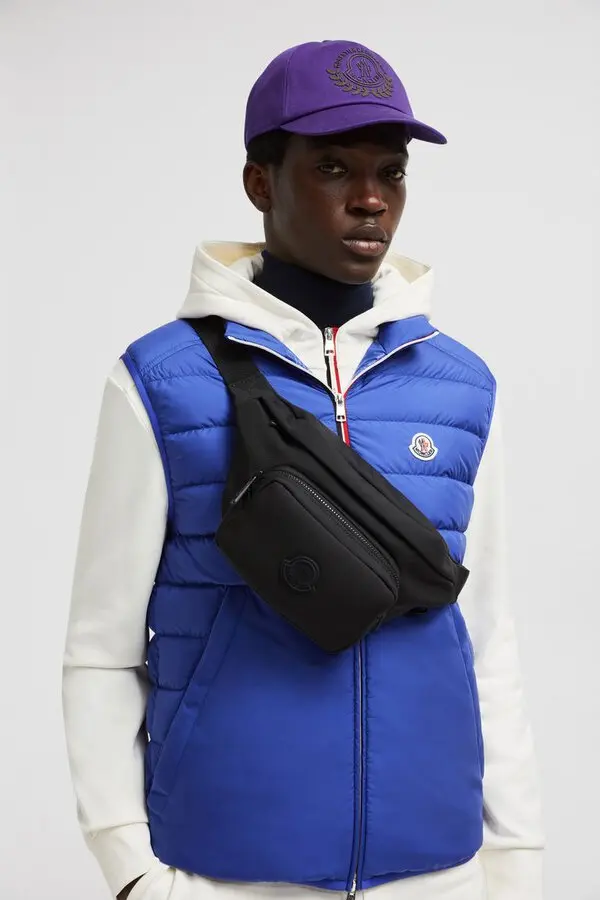 Moncler Durance Logo Detailed Belt Bag