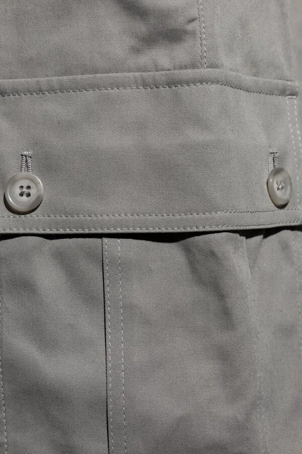 Dolce & Gabbana Cargo Shorts With Logo Plaque - Grey