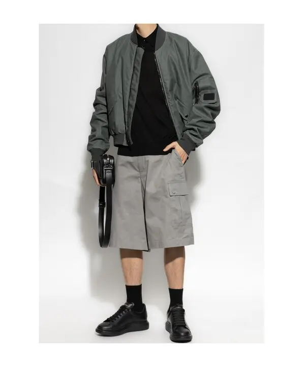 Dolce & Gabbana Cargo Shorts With Logo Plaque - Grey