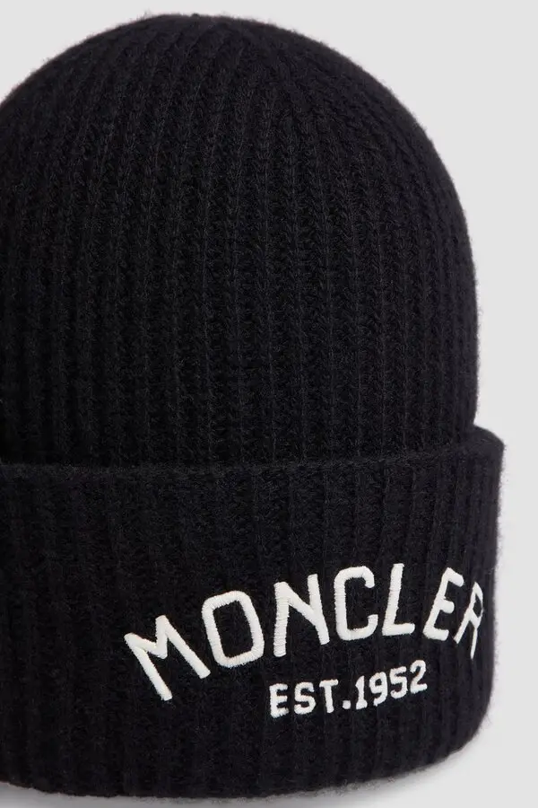 Moncler Embroidered Logo Knitted Beanie