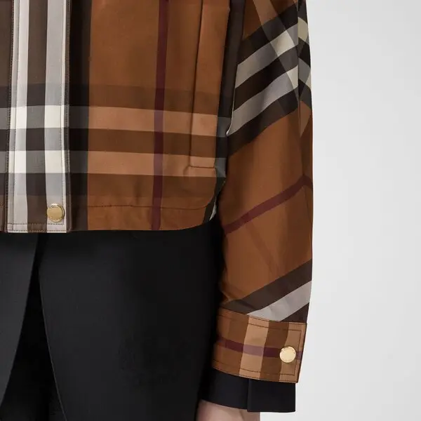 Burberry Check Pattern Zip-up Jacket