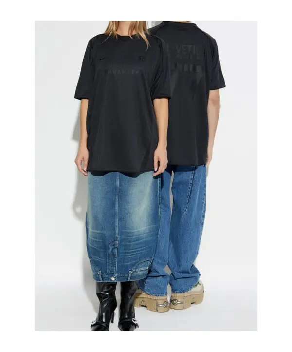 Vetements Logo Printed V-neck T-shirt