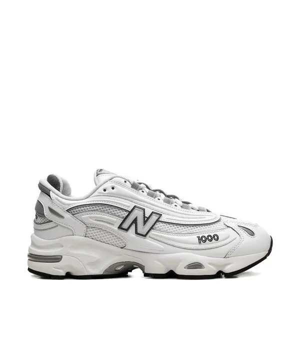 NEW BALANCE Logo Patch Low-top Sneakers - White