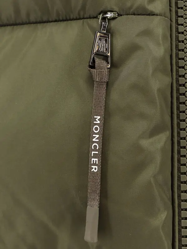 Moncler Logo Patch Zip-up Puffer Jacket