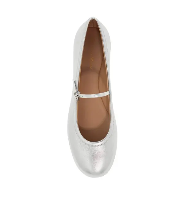 GIANVITO ROSSI Carla Ballerina Flats With Buckle Strap - White