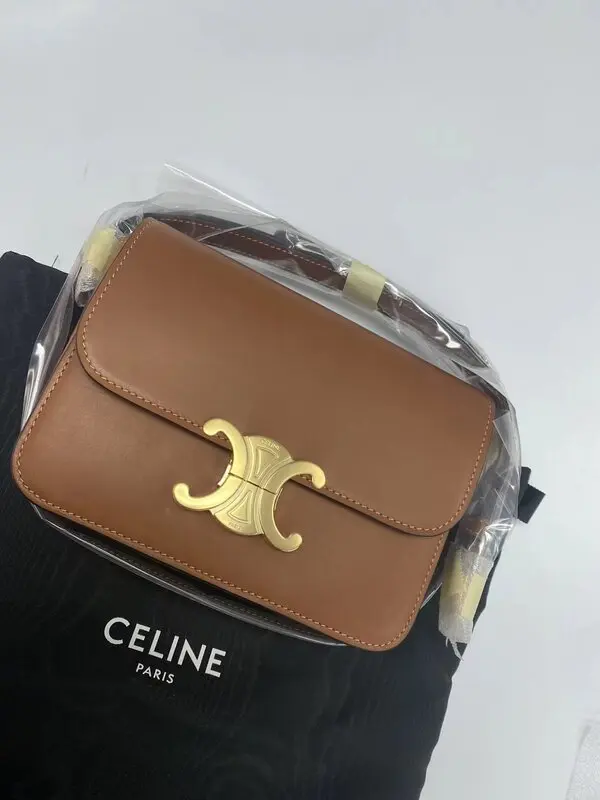 Celine Triomphe Bag In Natural Calfskin - Tan