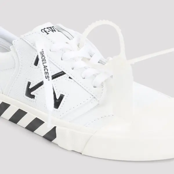 Off-White Arrow Motif Lace-up Sneakers - White
