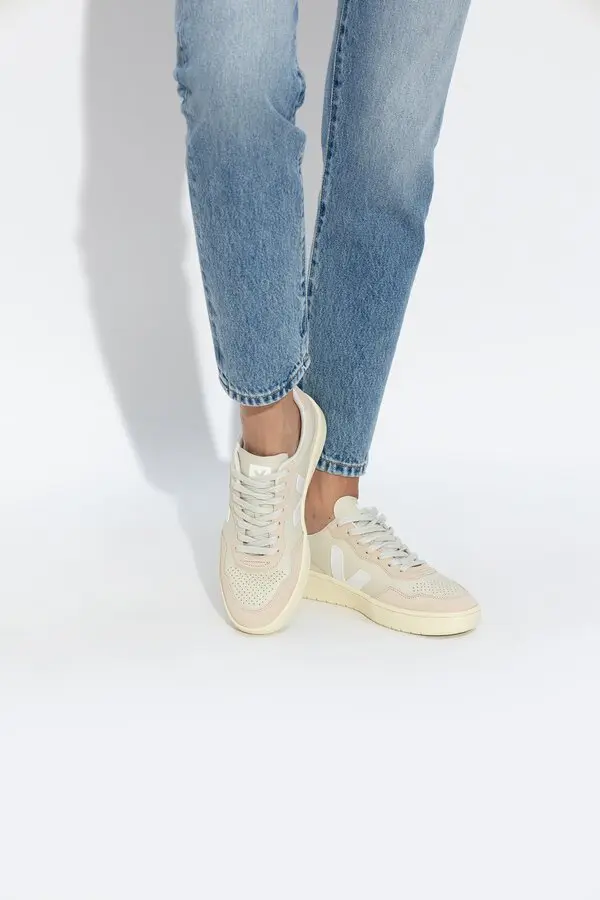 VEJA V-90 Low-top Lace-up Sneakers