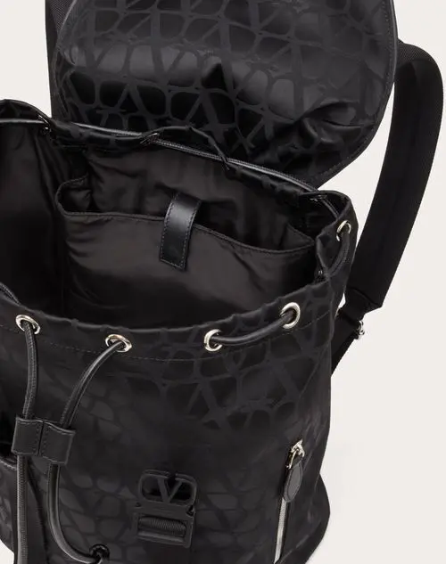 Valentino Garavani Iconographe Buckled Drawstring Backpack