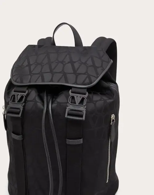 Valentino Garavani Iconographe Buckled Drawstring Backpack