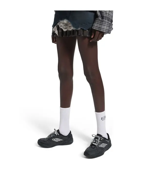 Balenciaga Hamptons Worn-out Effect Sneakers - Black