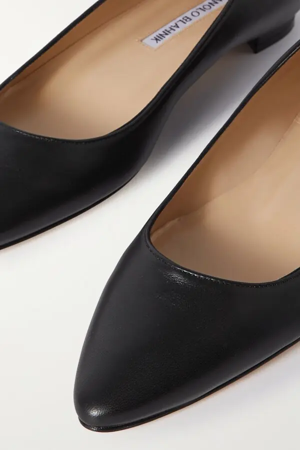 Manolo Blahnik Bb Pointed Flat - Black