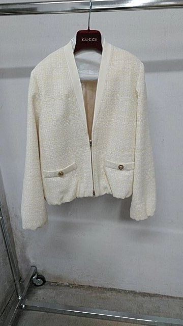 Gucci Check Tweed Jacket With Interlocking G Button - Ivory