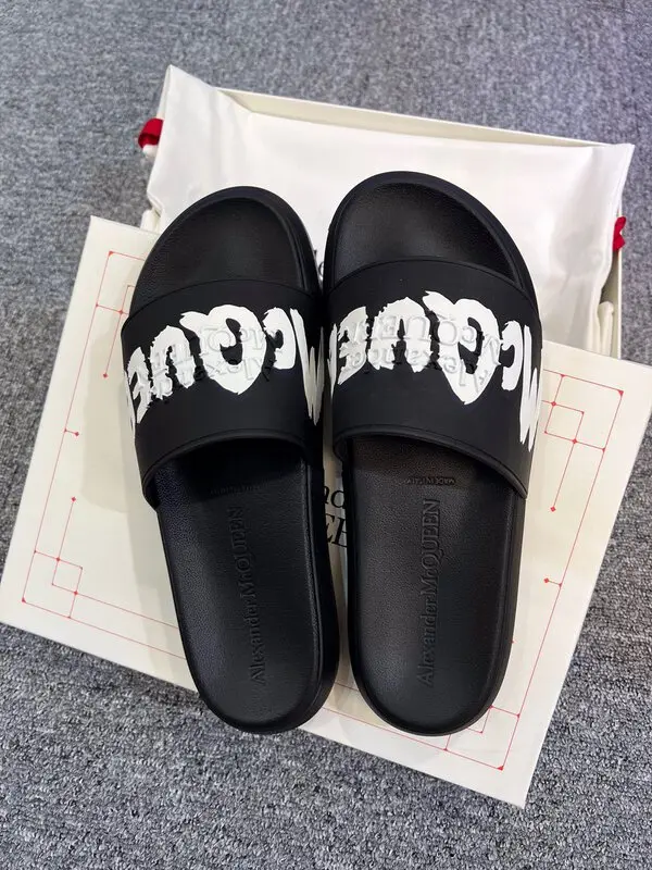 Alexander McQueen Graffiti Logo Slip-on Slides - Black
