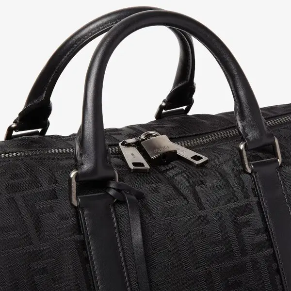 Fendi Ff Zipped Travel Bag - Black