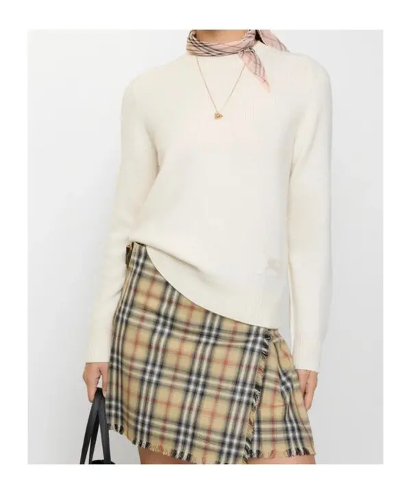 Burberry Knitted Equestrian Jumper - Ceramic White