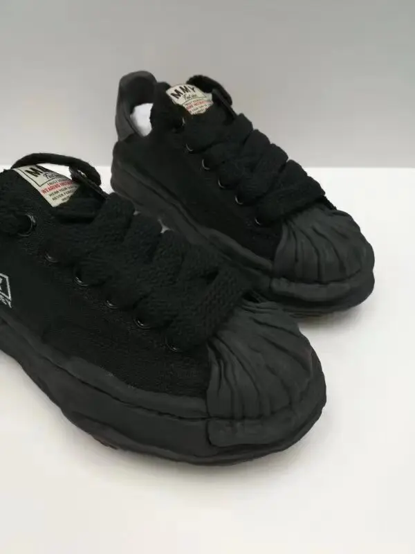 Mihara Yasuhiro Blakey Low-top Sneakers