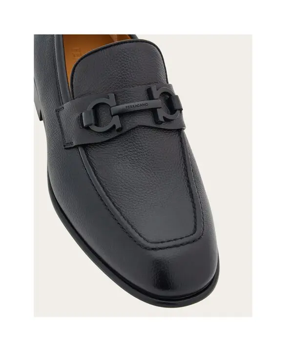 FERRAGAMO Gancini Buckle Slip-on Loafers - Black