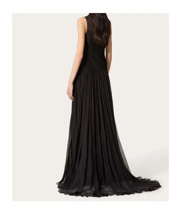 Valentino Garavani Round Neck Sleeveless Gown